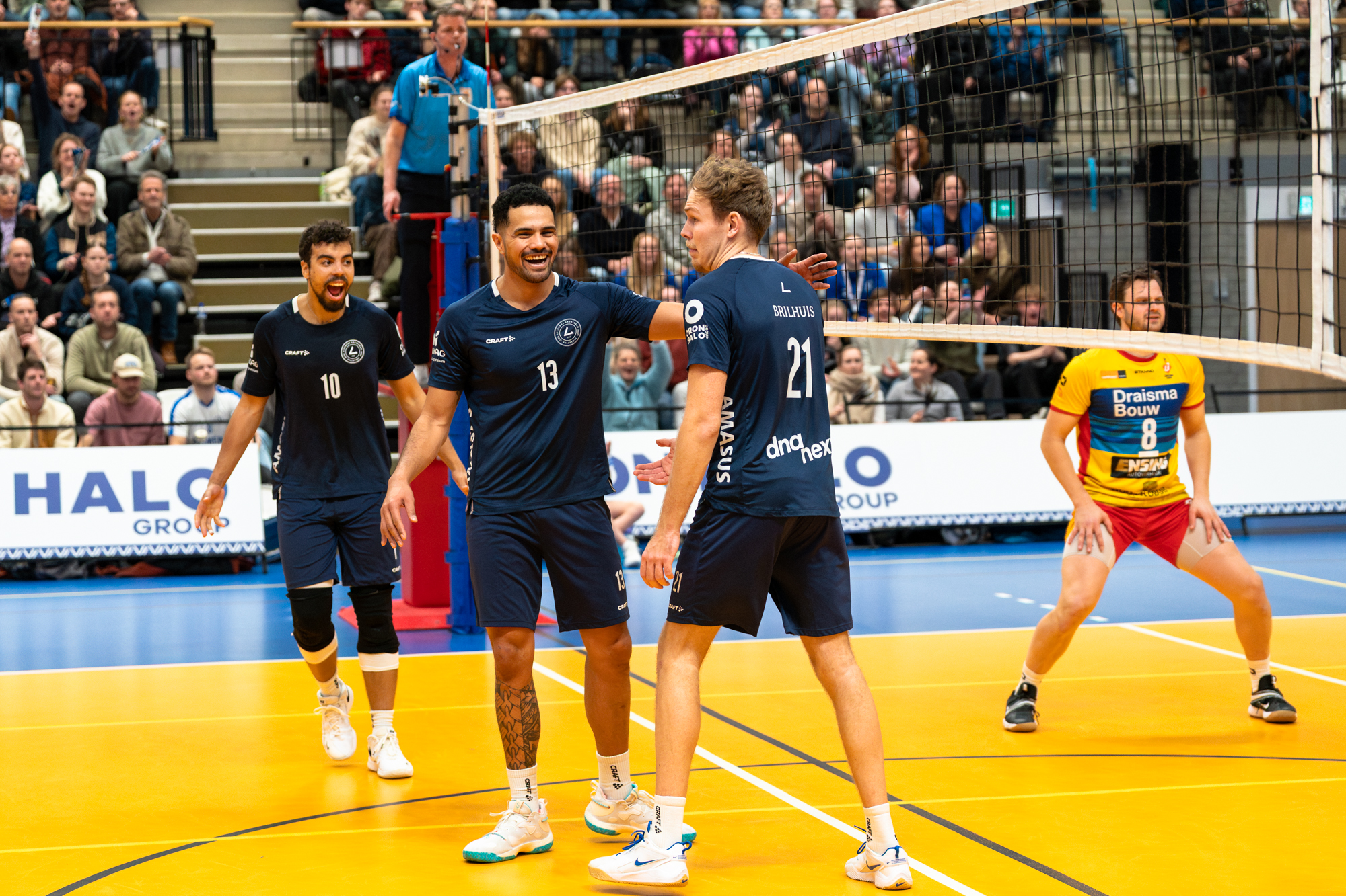 Lycurgus verliest kraker tegen Dynamo met 3-2 - Lycurgus